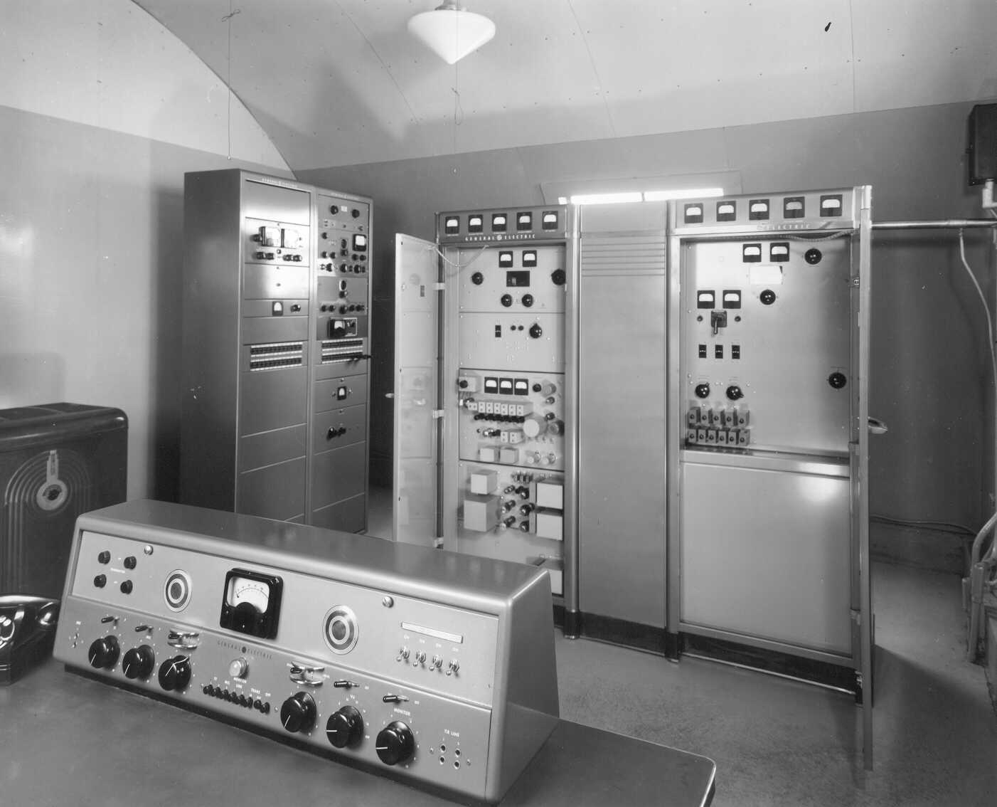The General Electric Phasitron FM Transmitter