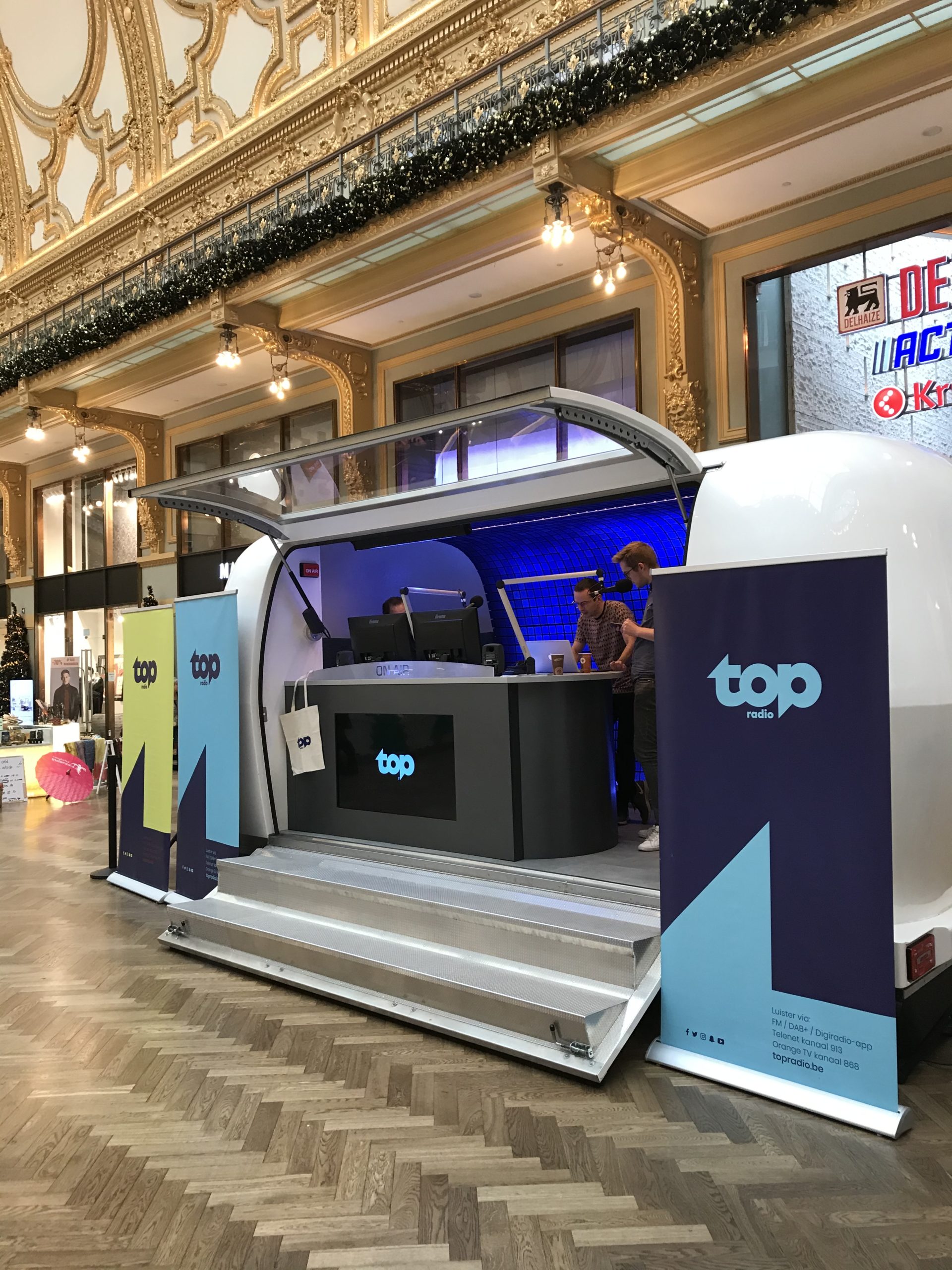 TOPradio Hosts Live Broadcast for Black Friday - Radio World