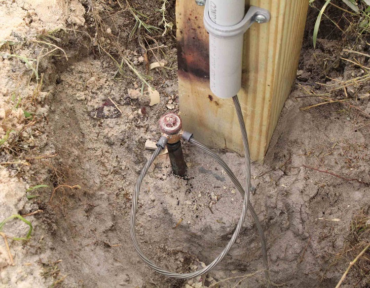 Workbench: A Lineman’s Tips to Ground an STL Pole - Radio World