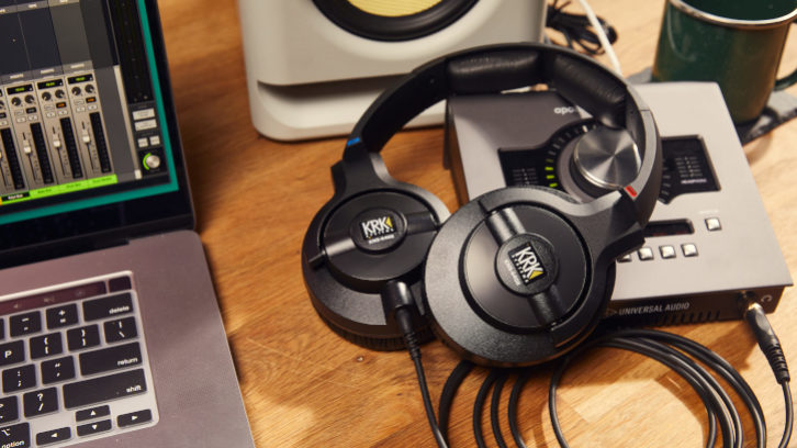 Swe-Dish CCT120 Expands Portable Satellite Suitcase Line