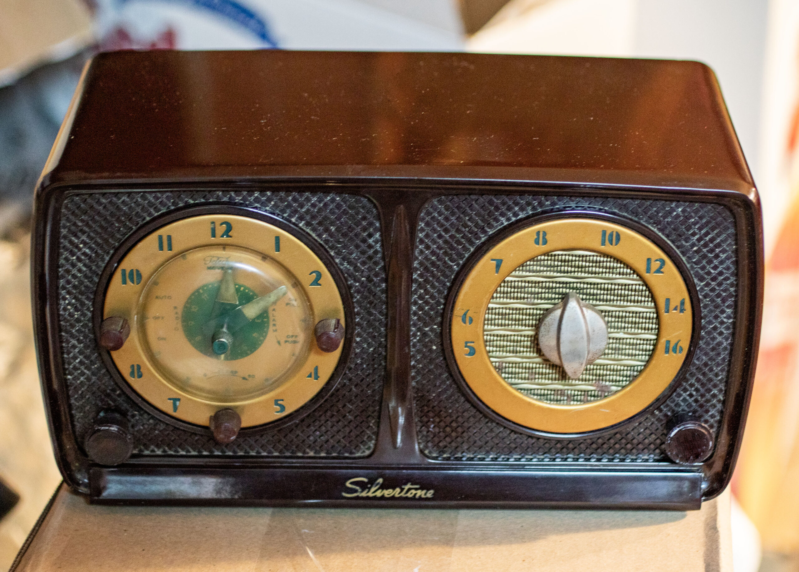 Restoring a 1951 Silvertone 10 Clock Radio - Radio World